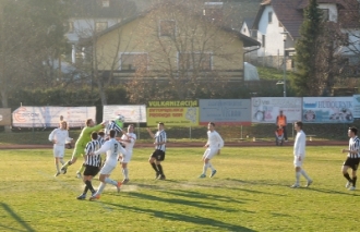 Nogomet: Šmarčani v pomlad z zmago (video), Šentjur poražen - Kozjansko ...