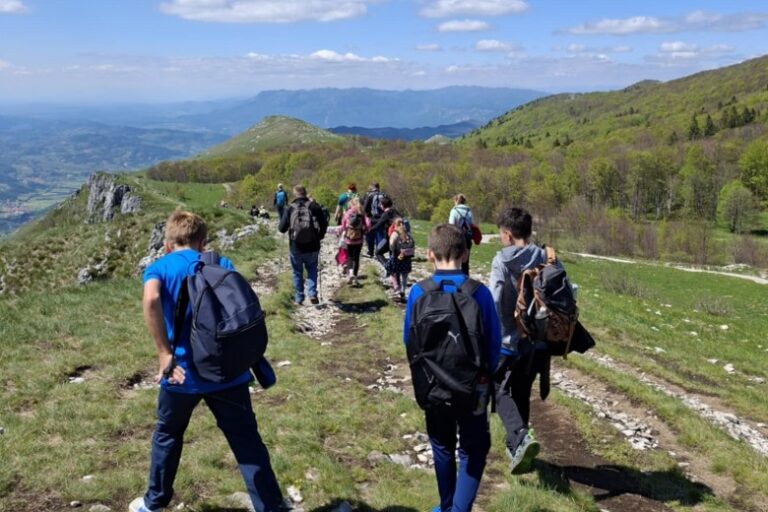Mladi slatinski planinci osvojili Nanos - Kozjansko.info